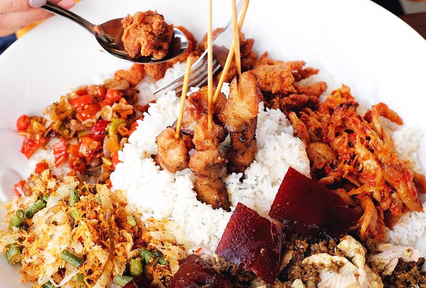 8 Babi Guling di Bali yang Enaknya Minta Ampun