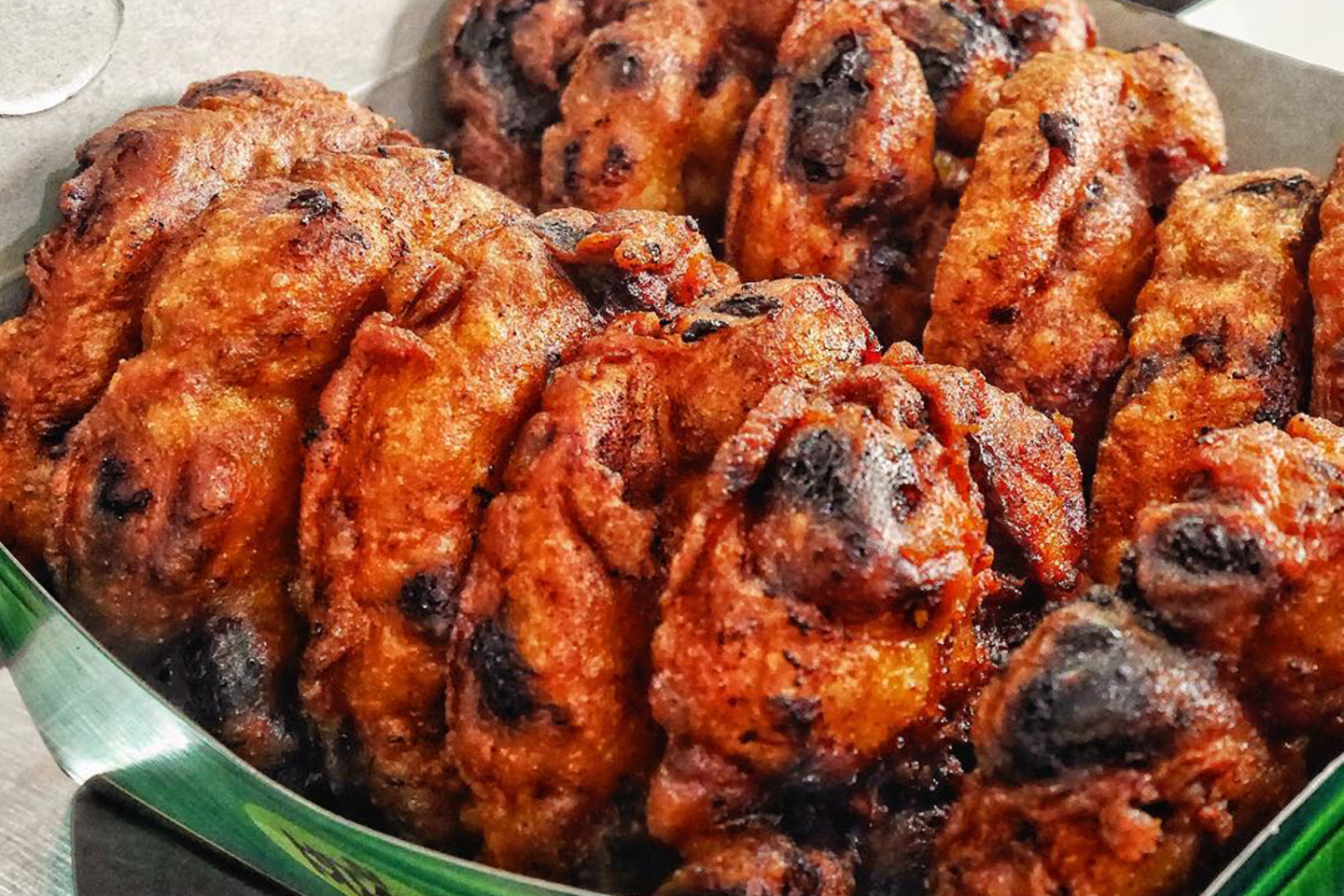 6 Spot Makan Paling Laku Keras Versi Abang Go-Food!