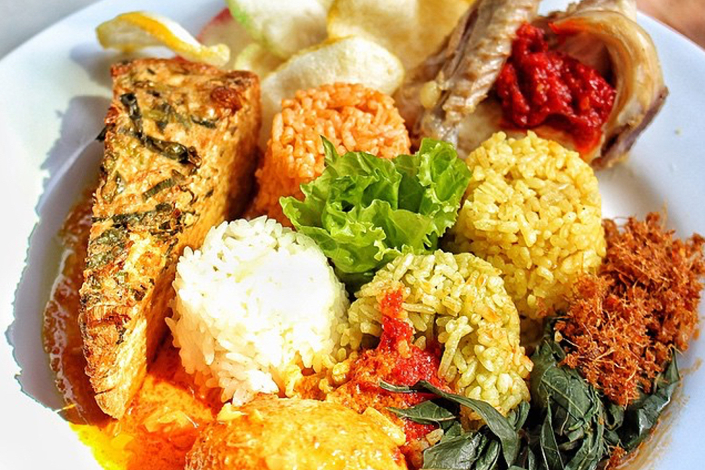 5 Restoran Padang yang Punya Koneksi Wifi Cepat