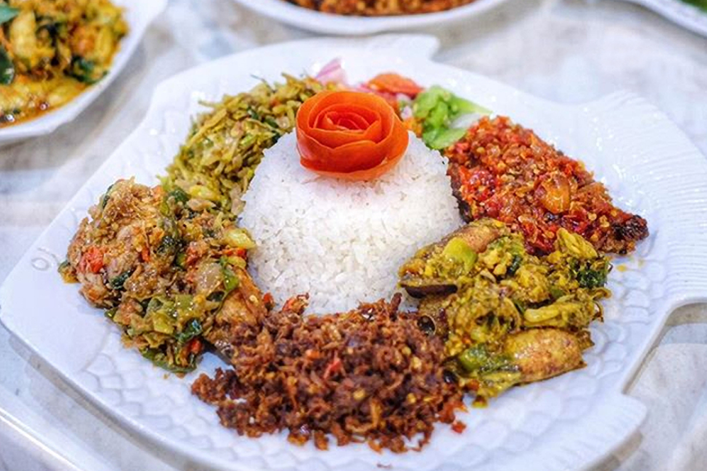 7 Restoran Paling Favorit Buat Menikmati Menu Eksotis Khas Manado di ...