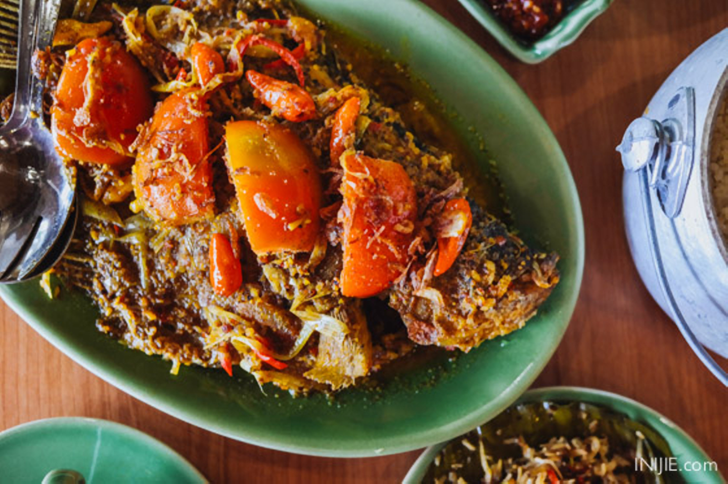 8 Restoran Di PECENONGAN Yang Paling LEGENDARIS!