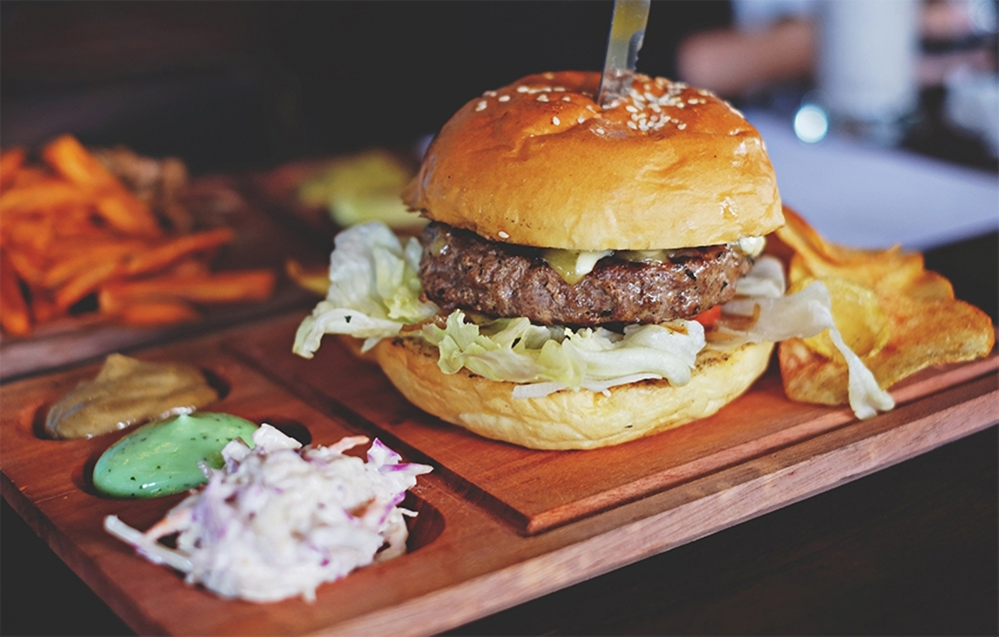 Burger di Jakarta yang Bisa Bikin Kamu Bugar