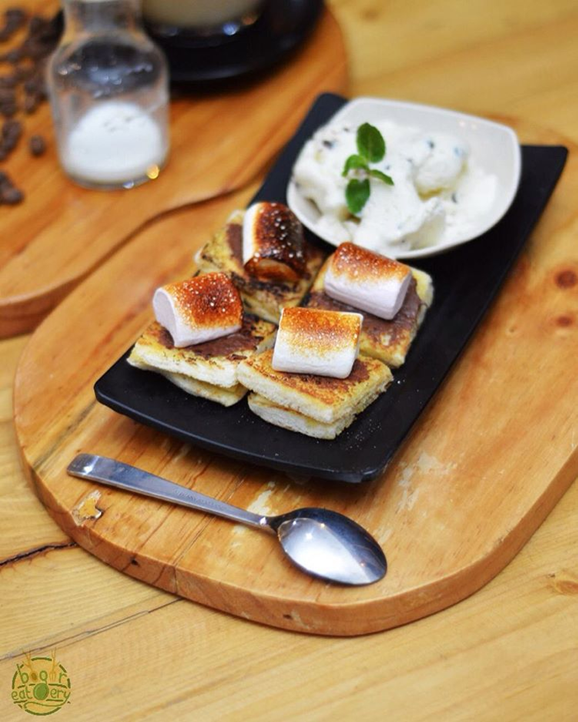 Jalan-Jalan Bogor: Teman Nongkrong di Sore Hari