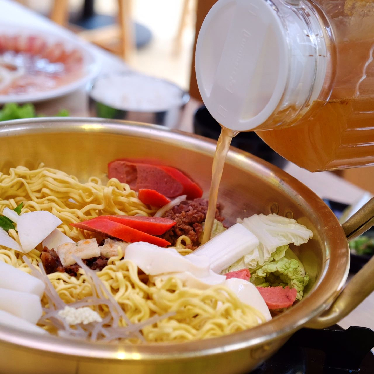 7 Restoran Yang Sering Dilabeli Kuliner Harga Mahasiswa