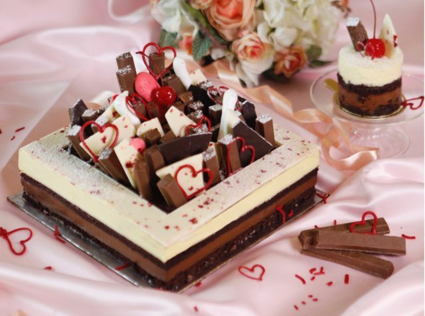 Rasakan Sensasi Triple Chocolate Breaker Dari Almond Tree by Cheesecake ...