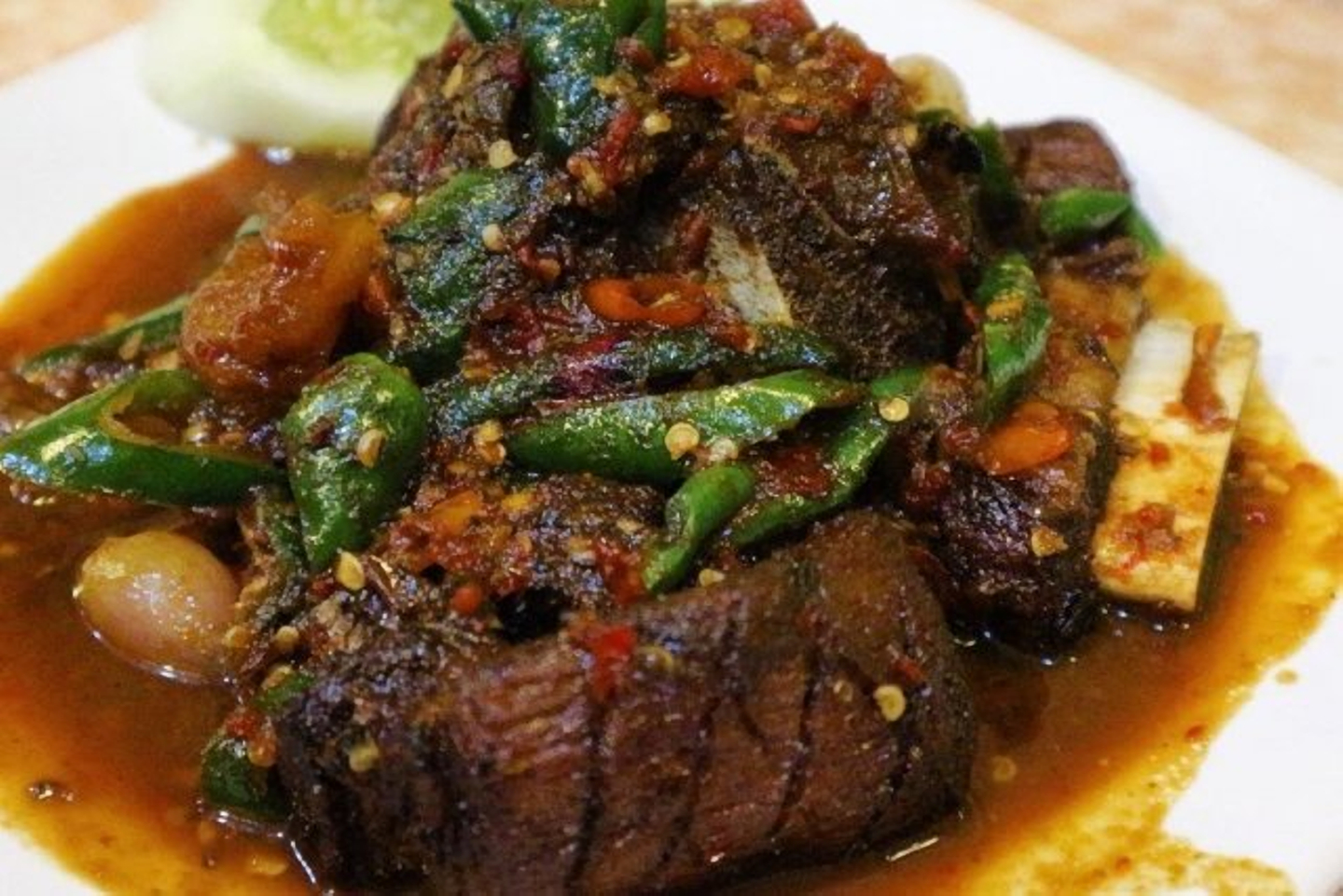 Iga Cabe Ijo yang Pedasnya Menggugah Selera