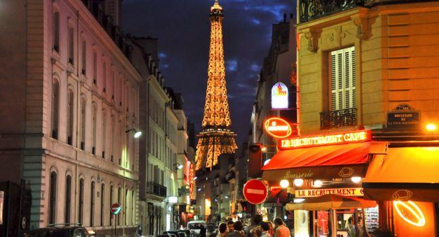48 Jam Untuk Menikmati Suasana Kota dan Bersantap di Paris