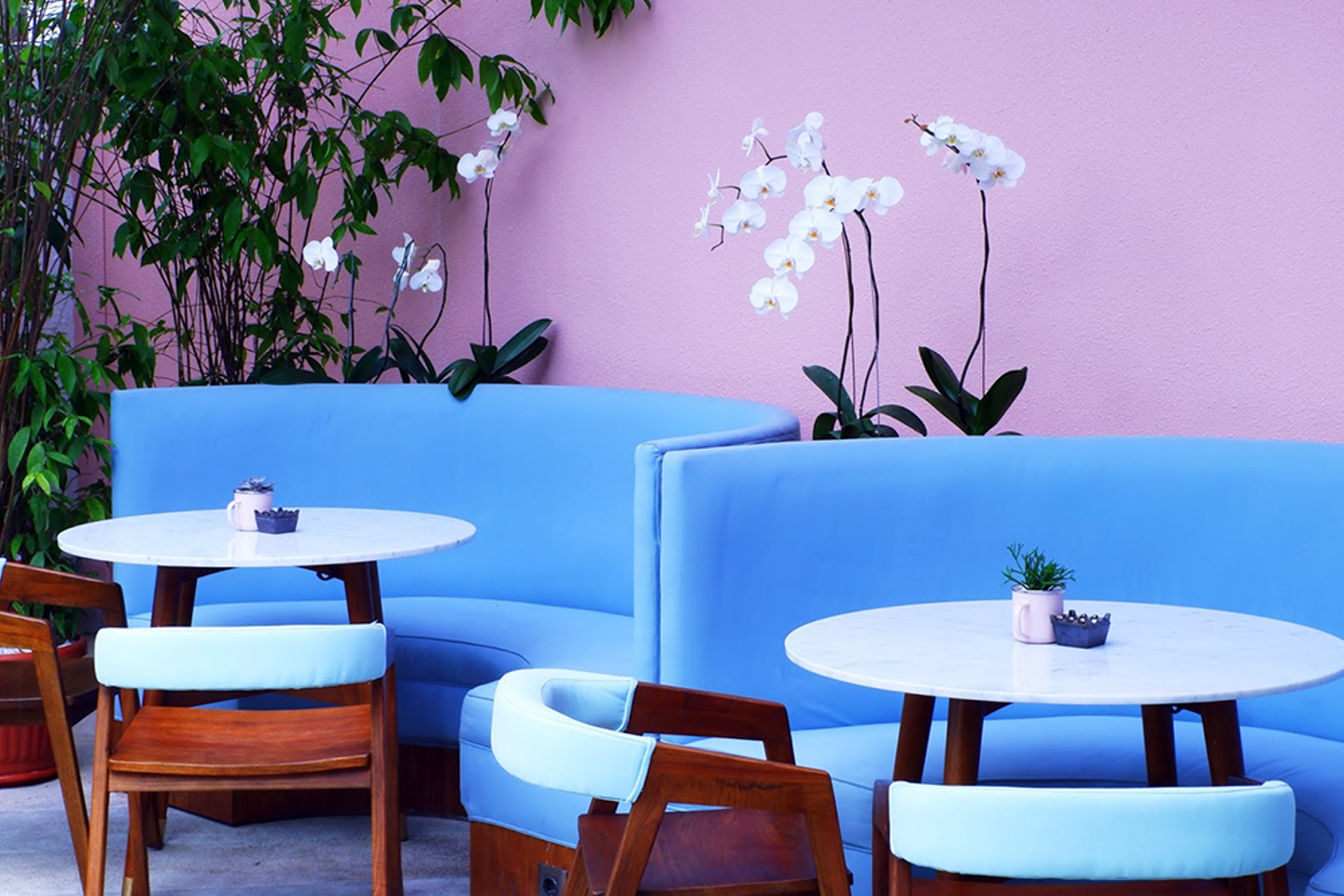 7 Cafe Cantik untuk Hangout Saat Liburan di Bali