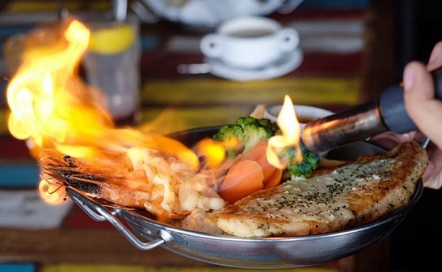 5 Restoran dengan Hidangan Berapi-Api di Jakarta