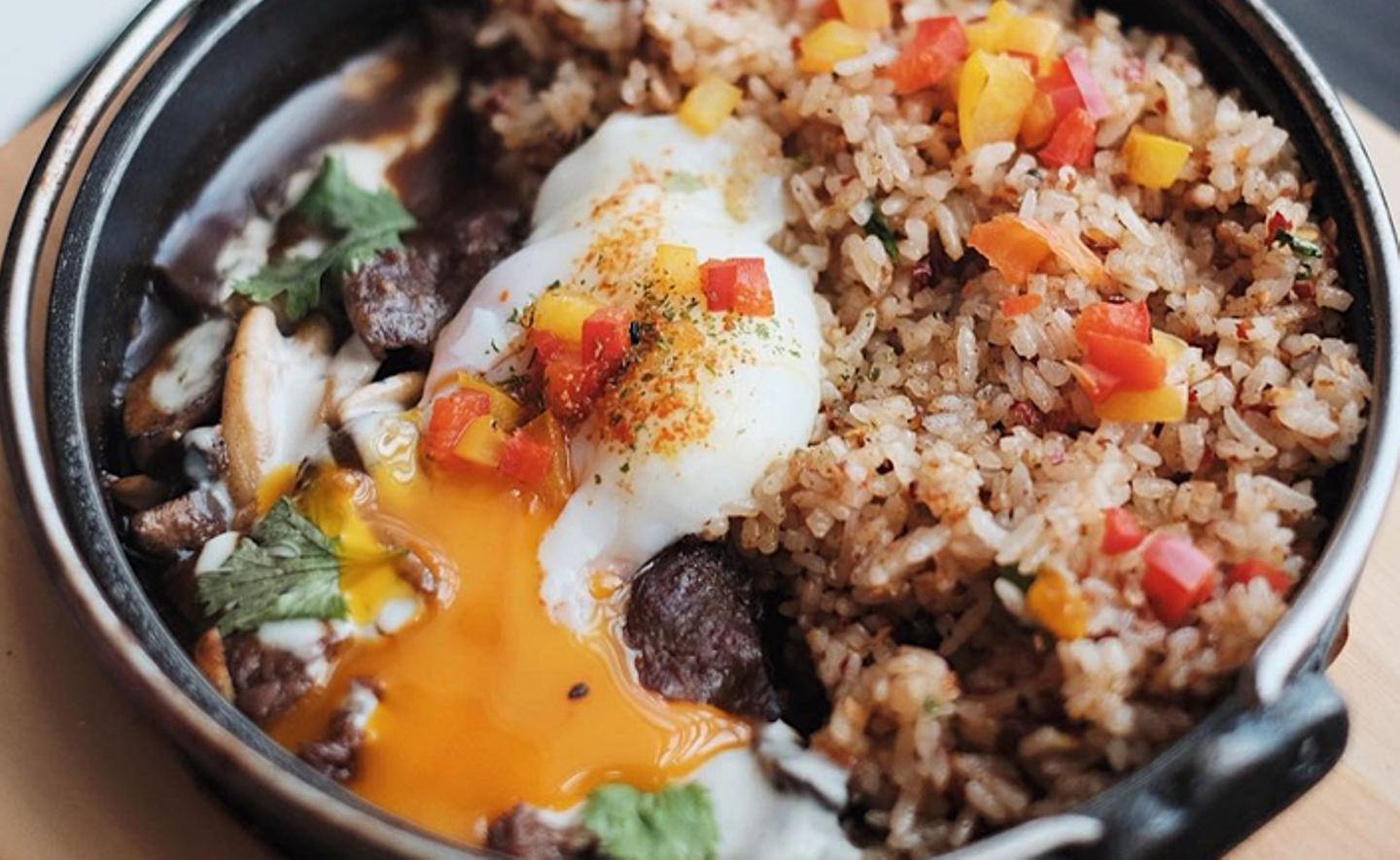5 Menu Hot Plate Favorit yang Selalu Bikin Ngiler