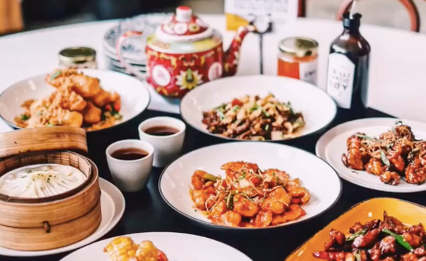 Menyantap Kelezatan Dim Sum di Ling Ling Dim Sum and Tea Bar