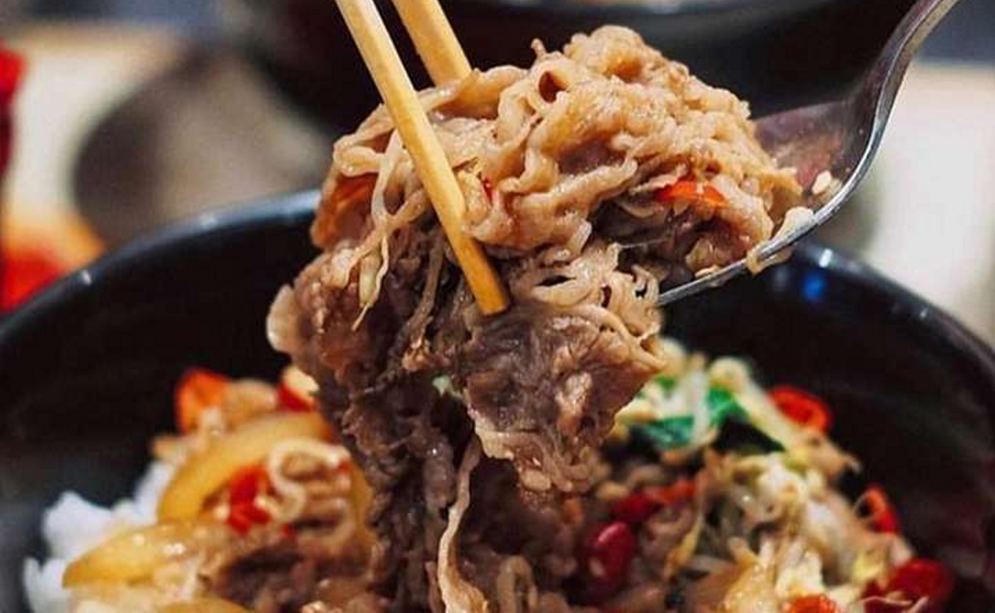 6 Menu Donburi Enak dengan Topping Berlimpah di Jakarta