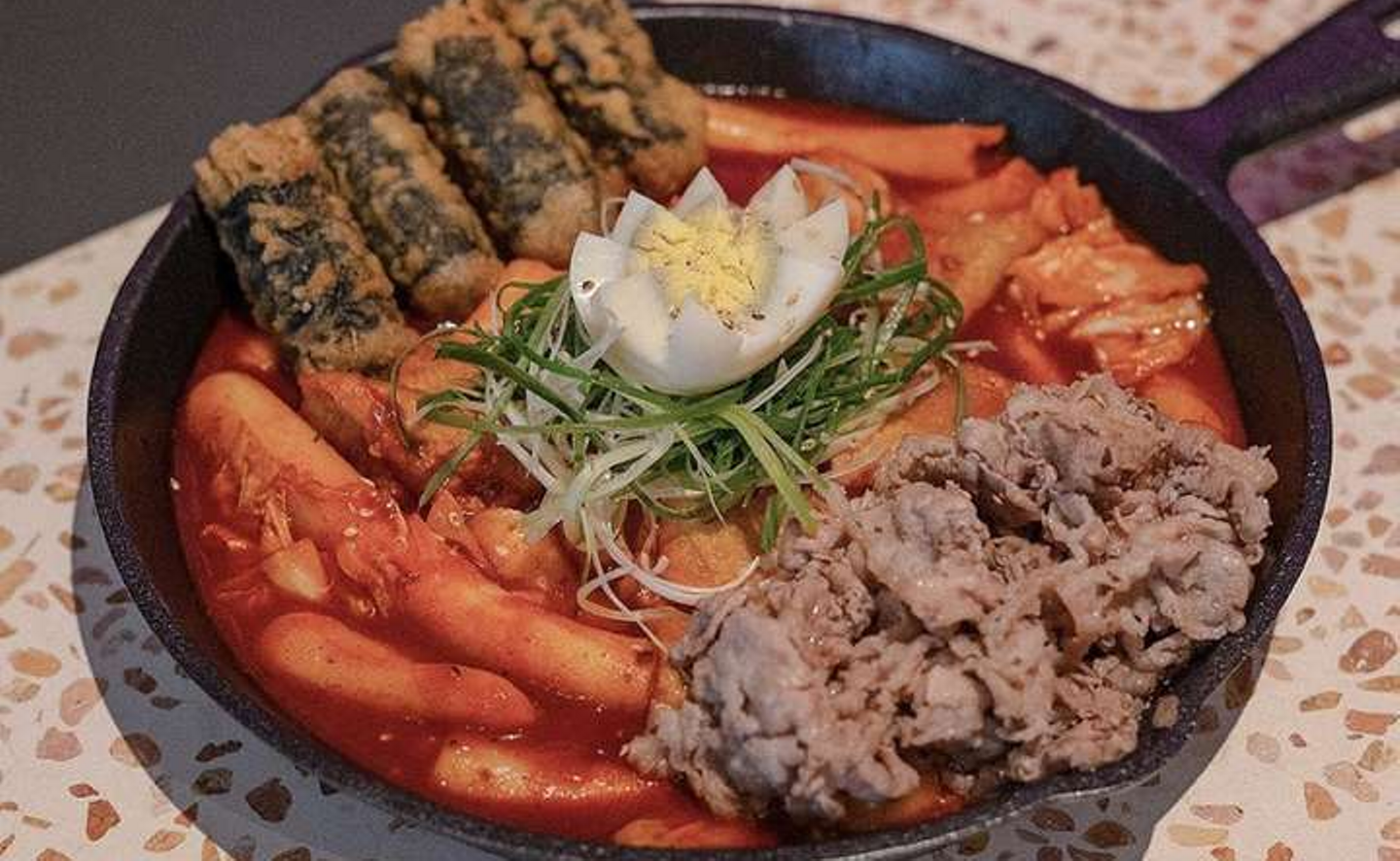 Bamsae: Spot Makan dan Nongkrong dengan Menu Korea Kekinian