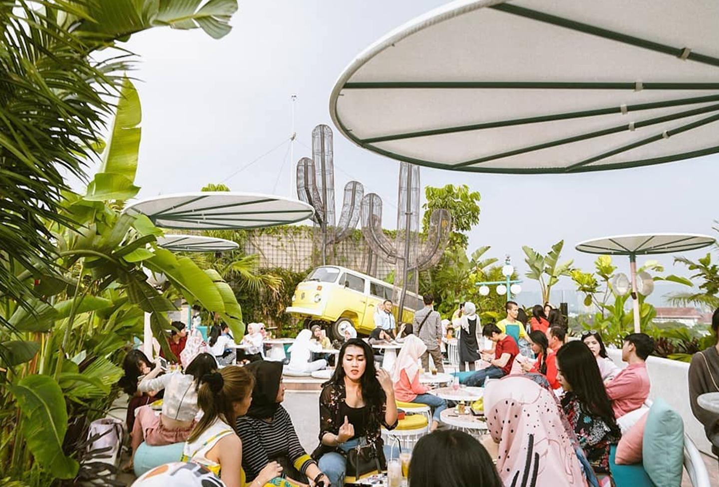 5 Restoran Keren Nuansa Alam yang Selalu Ramai di Bandung