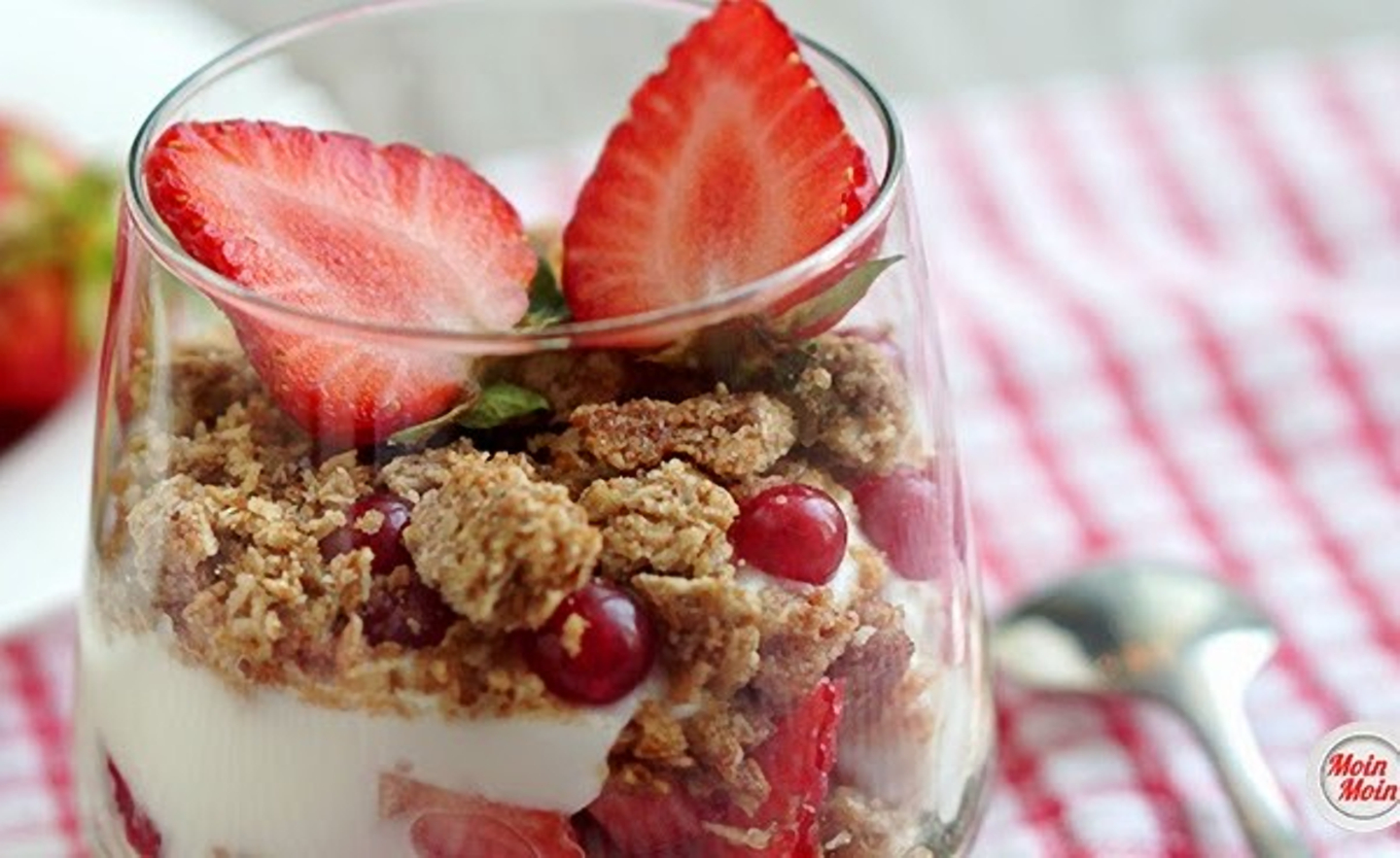 RESEP: EASY RED PARFAIT