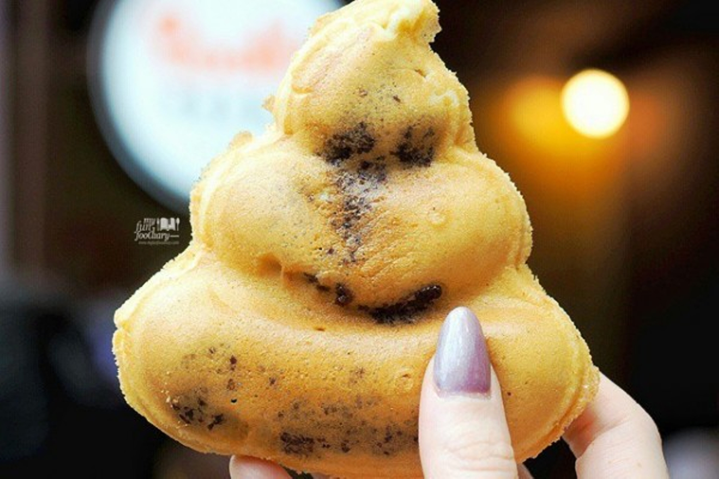 Food Trend: Korean Poop Bread!